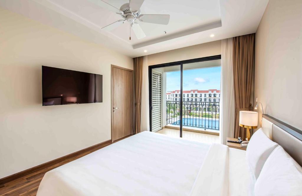 Phu Quoc FUN & Easy Package Flight + Hotel 3D2N @ Vinholidays Fiesta Phu Quoc - SKYFUN TRAVEL